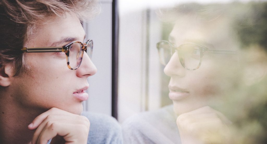 Las personas más introvertidas y silenciosas son las que poseen mentes ...